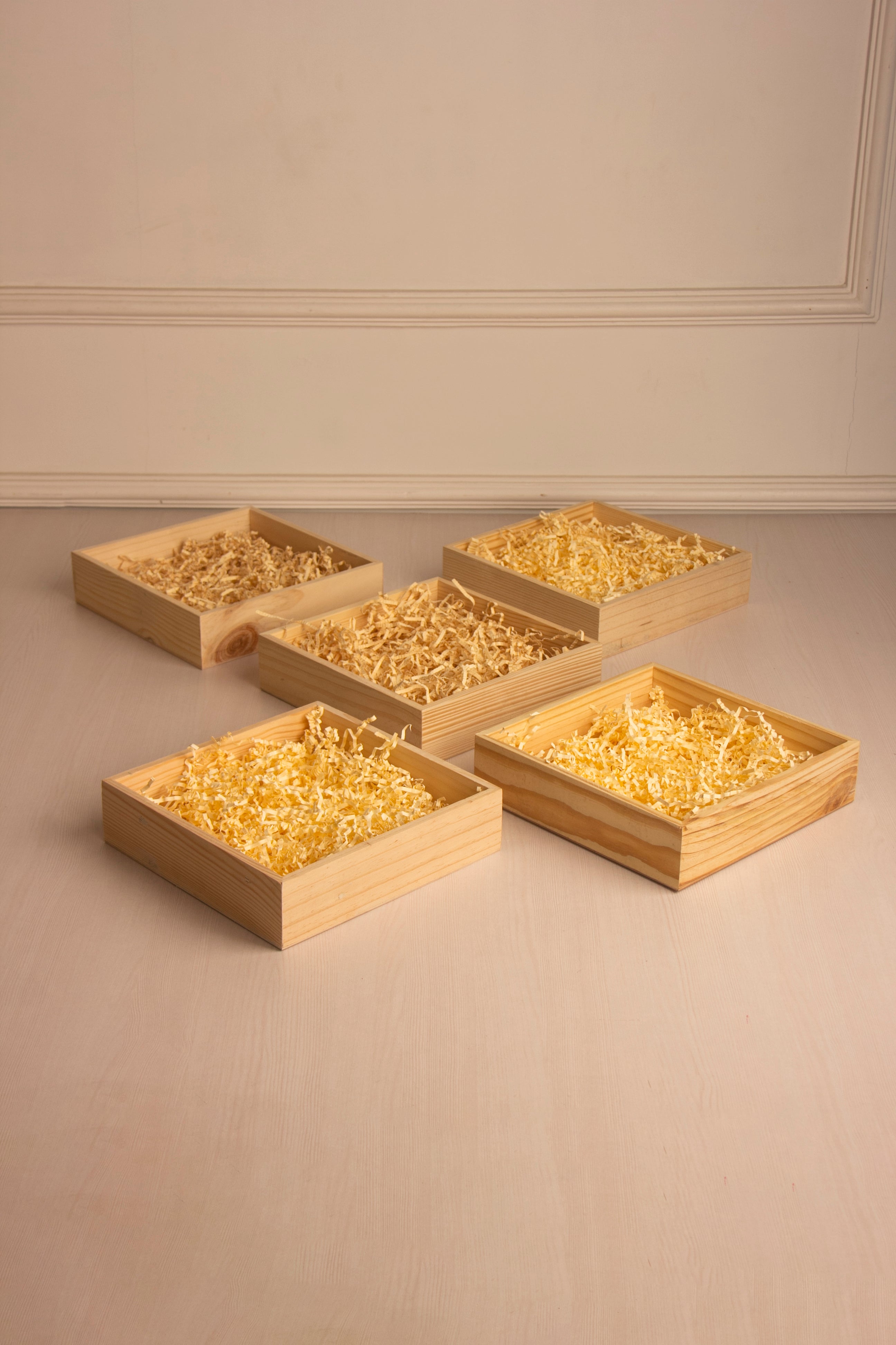 Pinewood Square Tray – 9 Inches with Paper Shredder (Pack of 5) – Decort